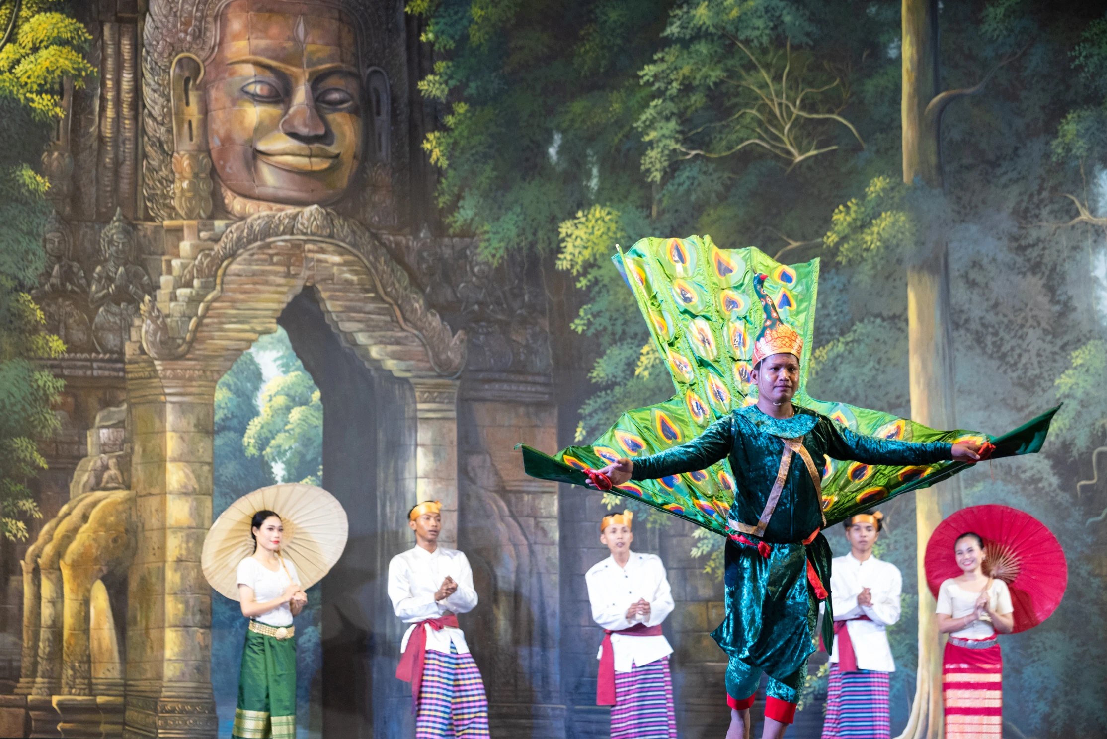 Peacock Dance at Morakot Angkor - Morakot Angkor Restaurant